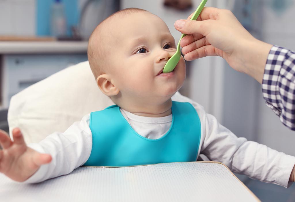 ᐅ Babynahrung: Was zu füttern und wie viel zu füttern